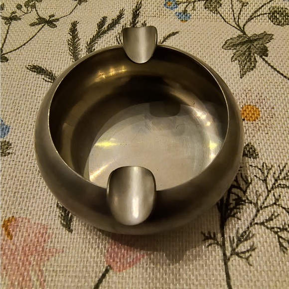 Kitchen | Pewter Ashtray With Curved Design And Cigarette Rests | Poshmark